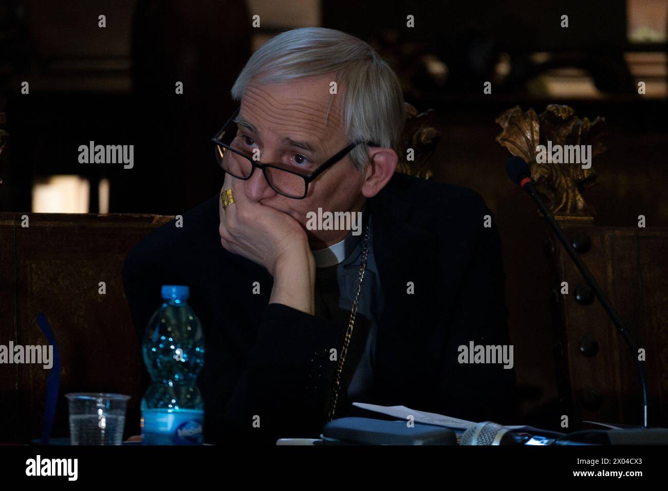 Cardinal zuppi cei hi-res stock photography and images - Alamy