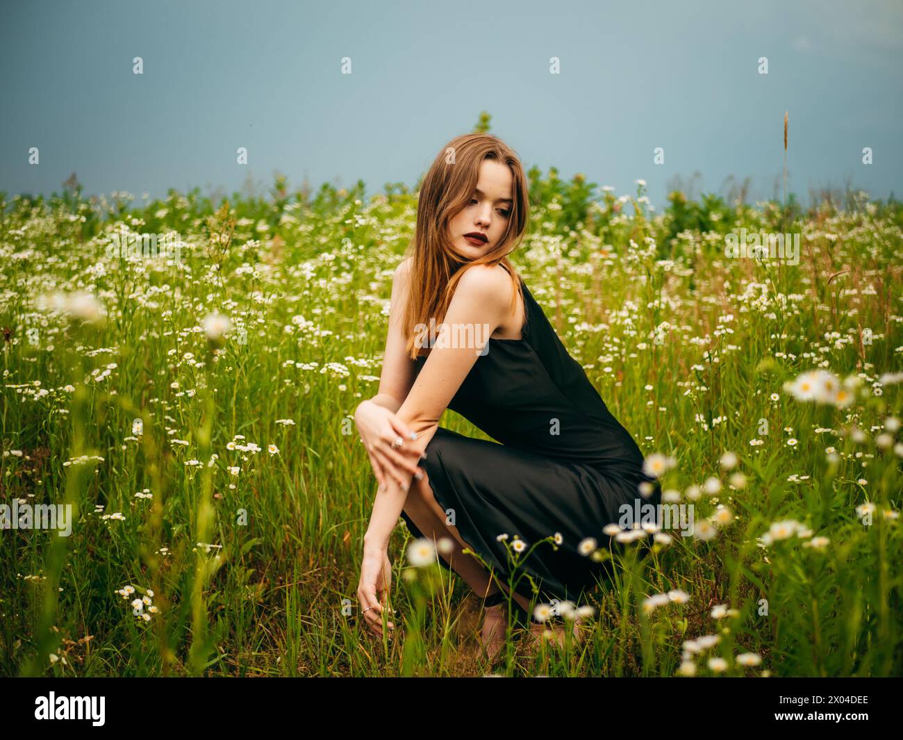 Girl crouch hi-res stock photography and images - Alamy
