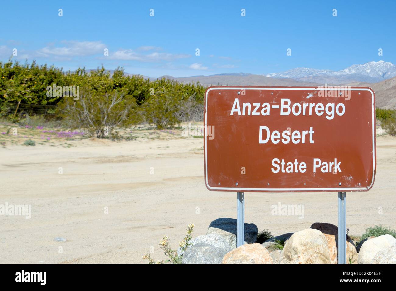 Anza-Borrego Desert Park State Park entrance brown sign Stock Photo - Alamy