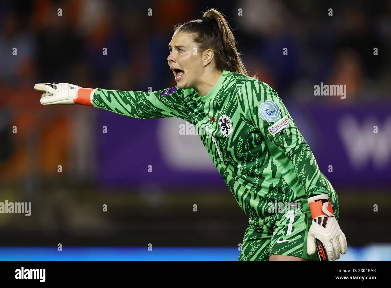 BREDA - Holland Women goalkeeper Lize Kop during the European ...