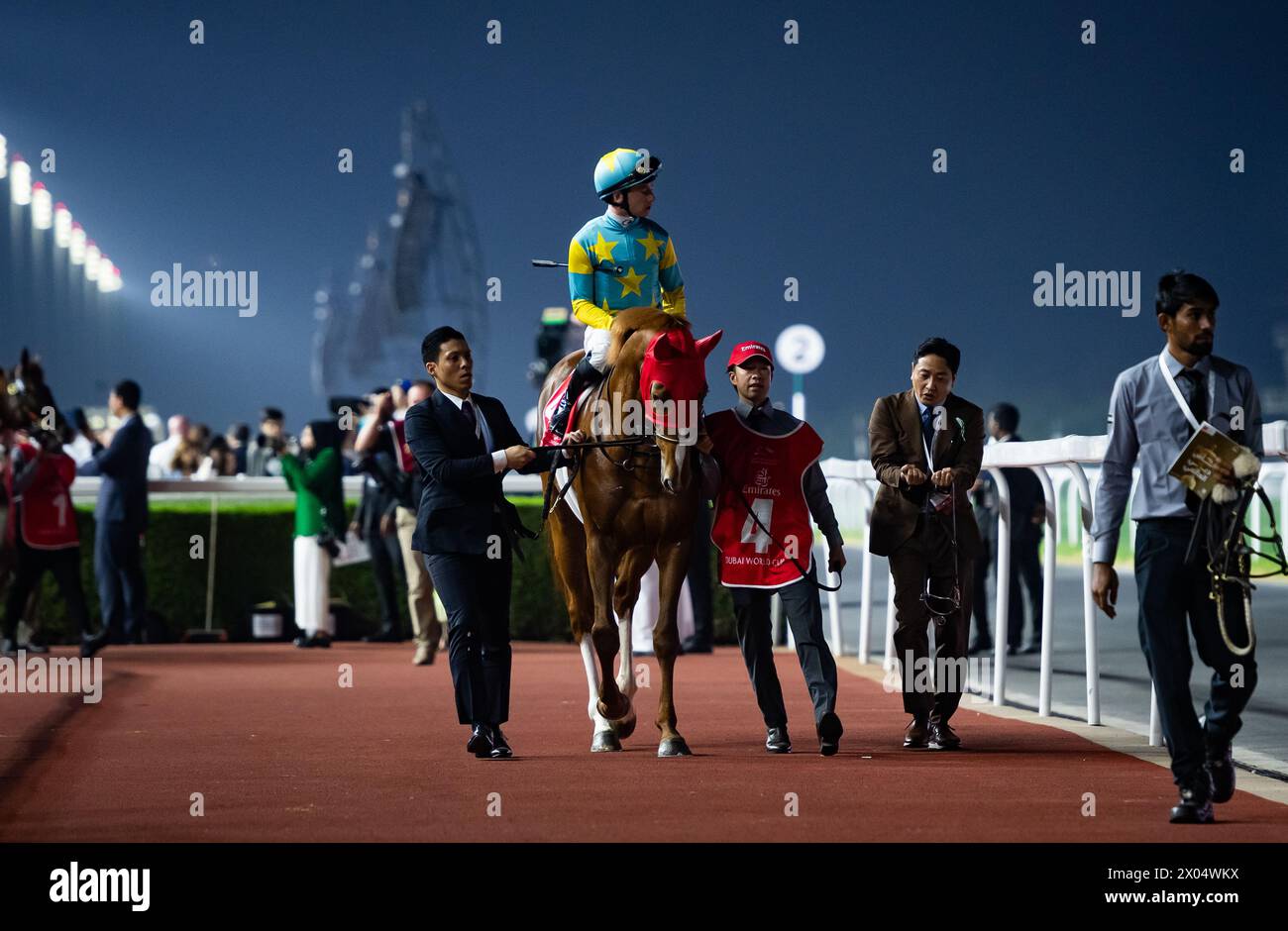 Derma Sotogake and Oisin Murphy head to the start for the 2024 G1 Dubai ...