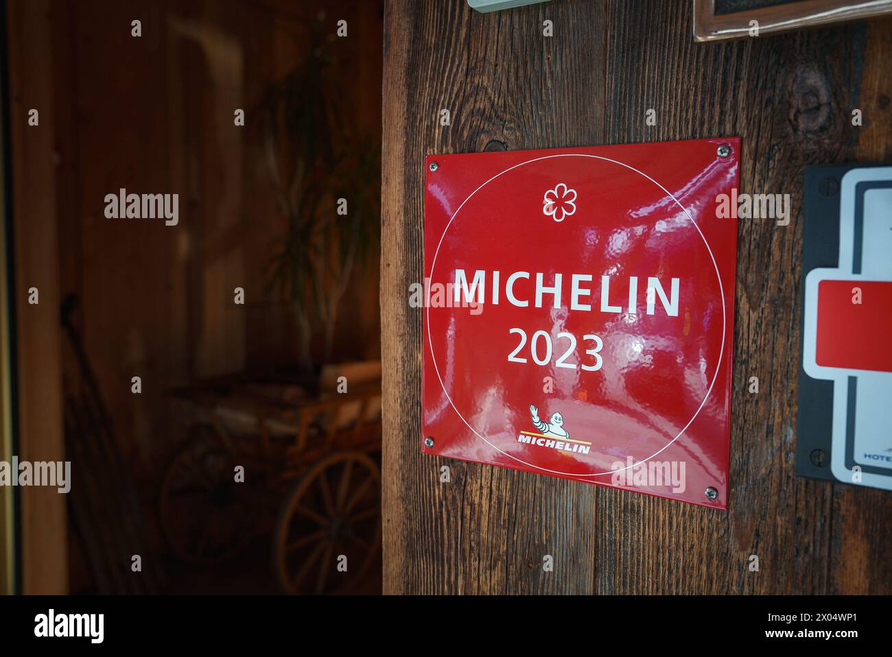Guide michelin logo hi-res stock photography and images - Alamy