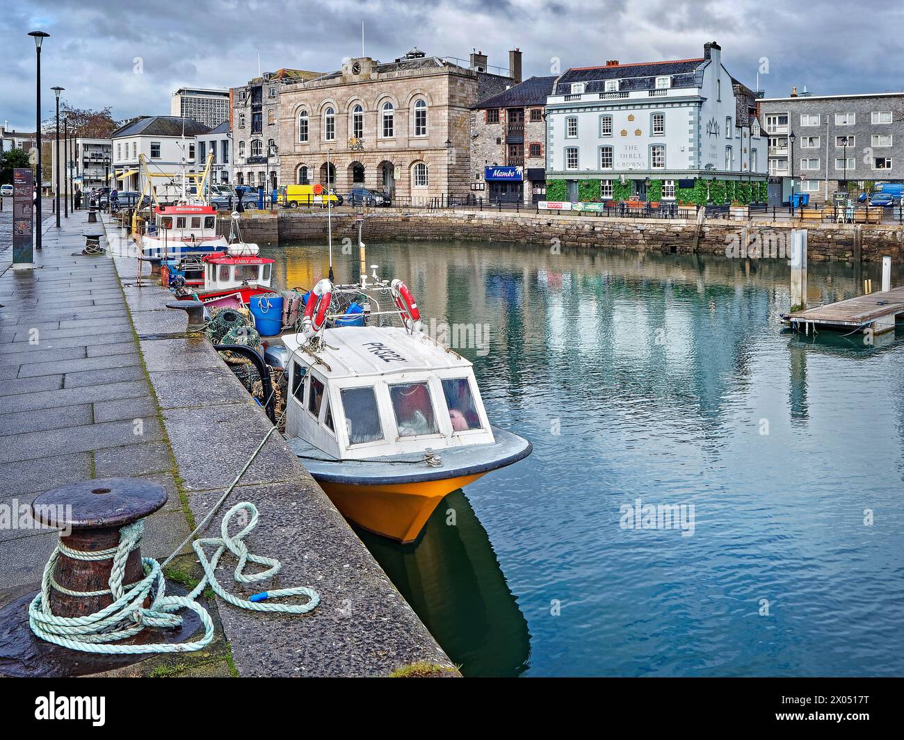 UK, Devon, Plymouth, The Barbican, Sutton Harbour, Customs House and ...