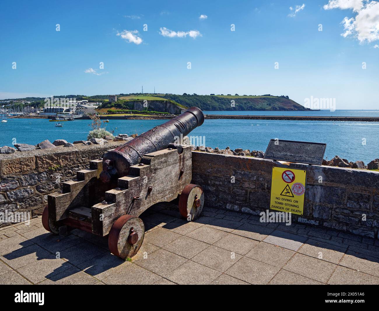 UK, Devon, Plymouth, The Hoe, Cannon overlooking Mount Batten from ...