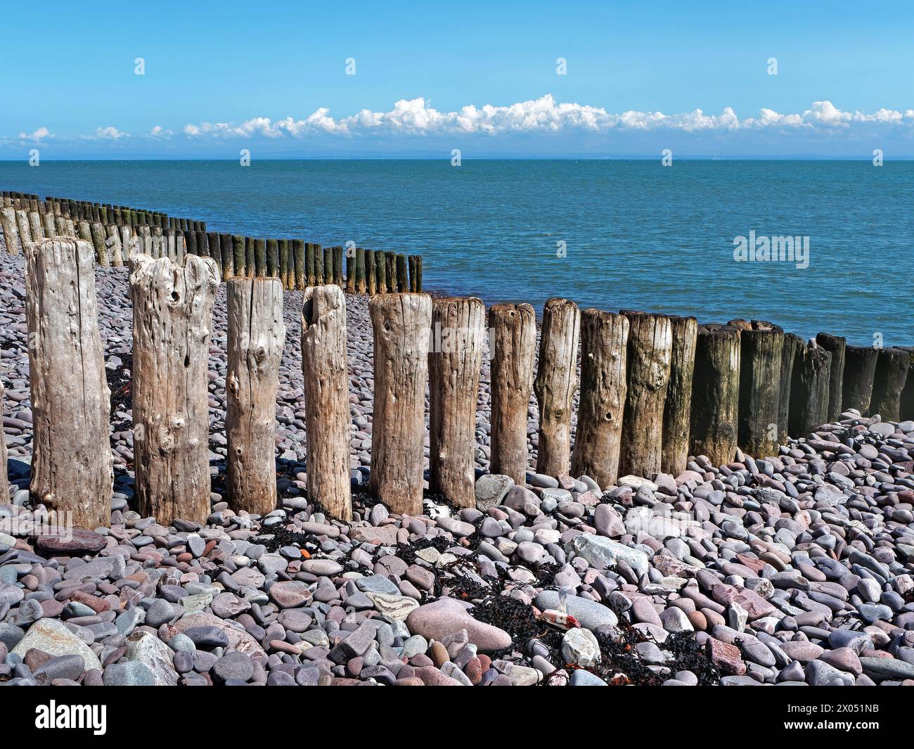 Beach defences somerset hi-res stock photography and images - Alamy