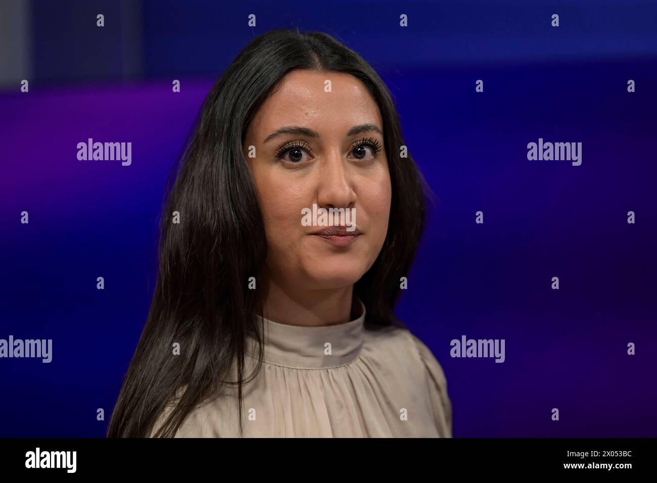 Alev Dogan The Pioneer, zu Gast bei - maischberger, Polittalk, TV ...