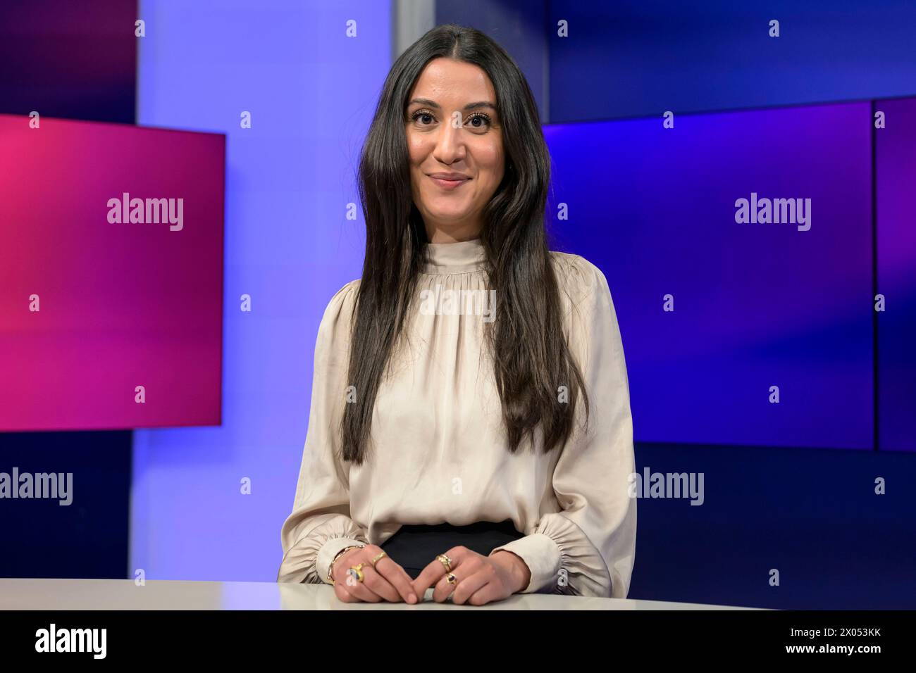 Alev Dogan The Pioneer, zu Gast bei - maischberger, Polittalk, TV ...