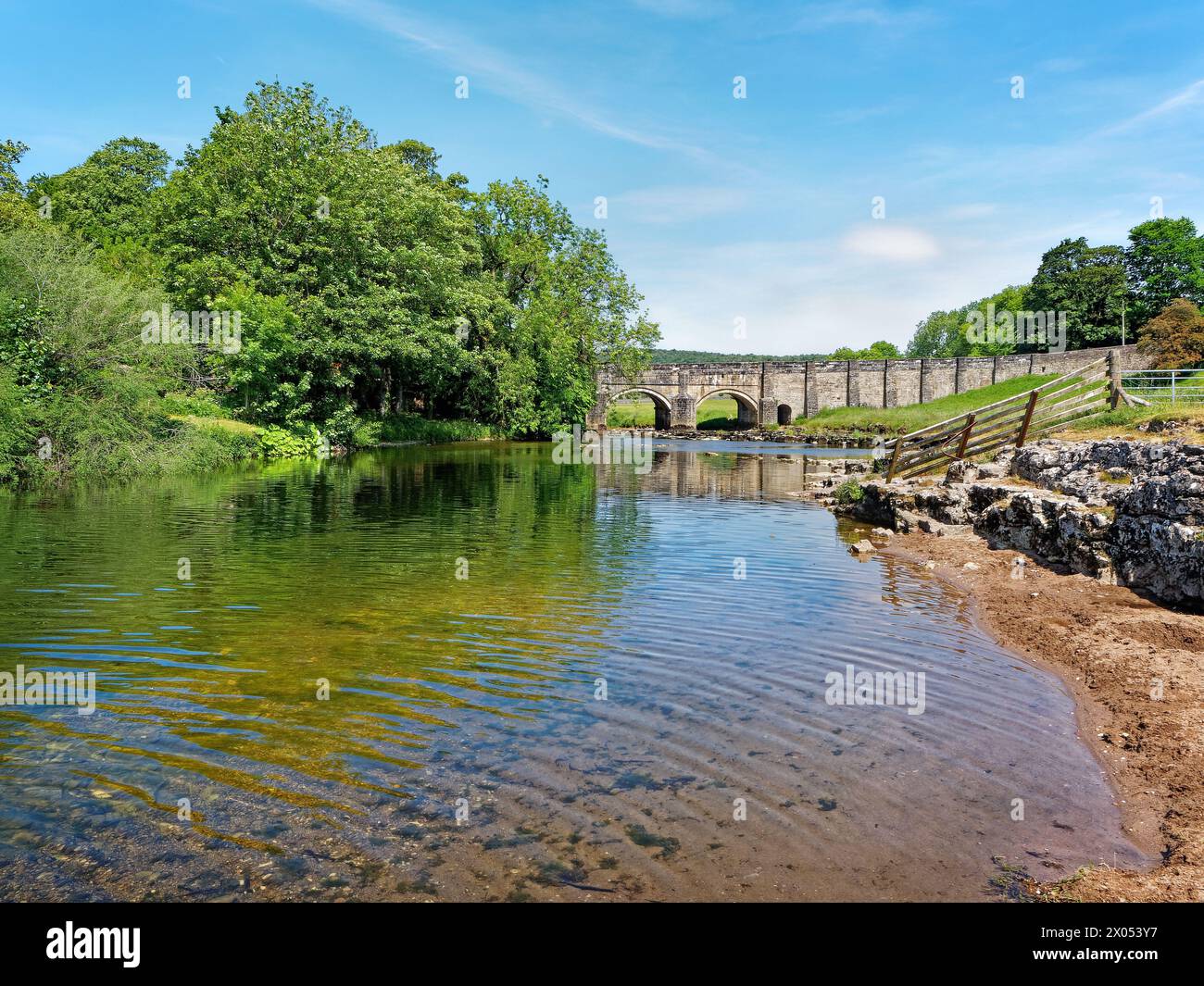 UK, North Yorkshire, Grassington, Linton Bridge and River Wharfe Stock ...