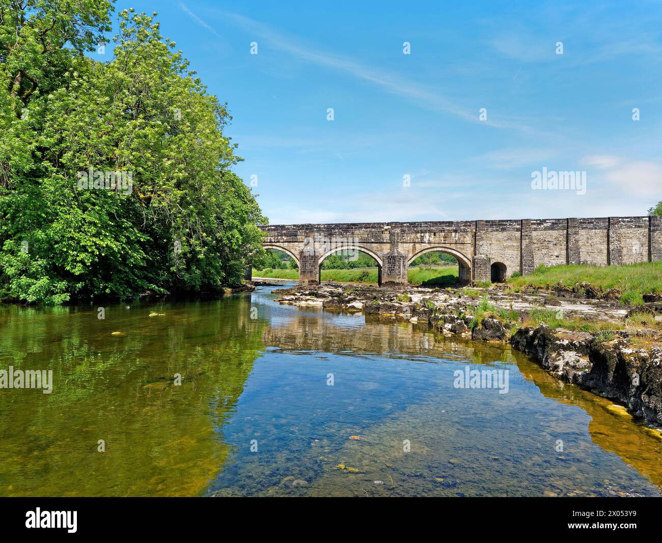 UK, North Yorkshire, Grassington, Linton Bridge and River Wharfe Stock ...