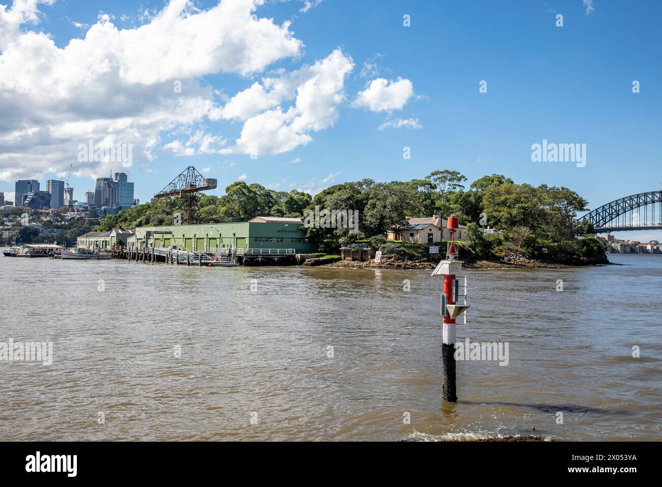 Goat Island viewed from Simmons Point reserve on Sydney Harbour, Goat ...