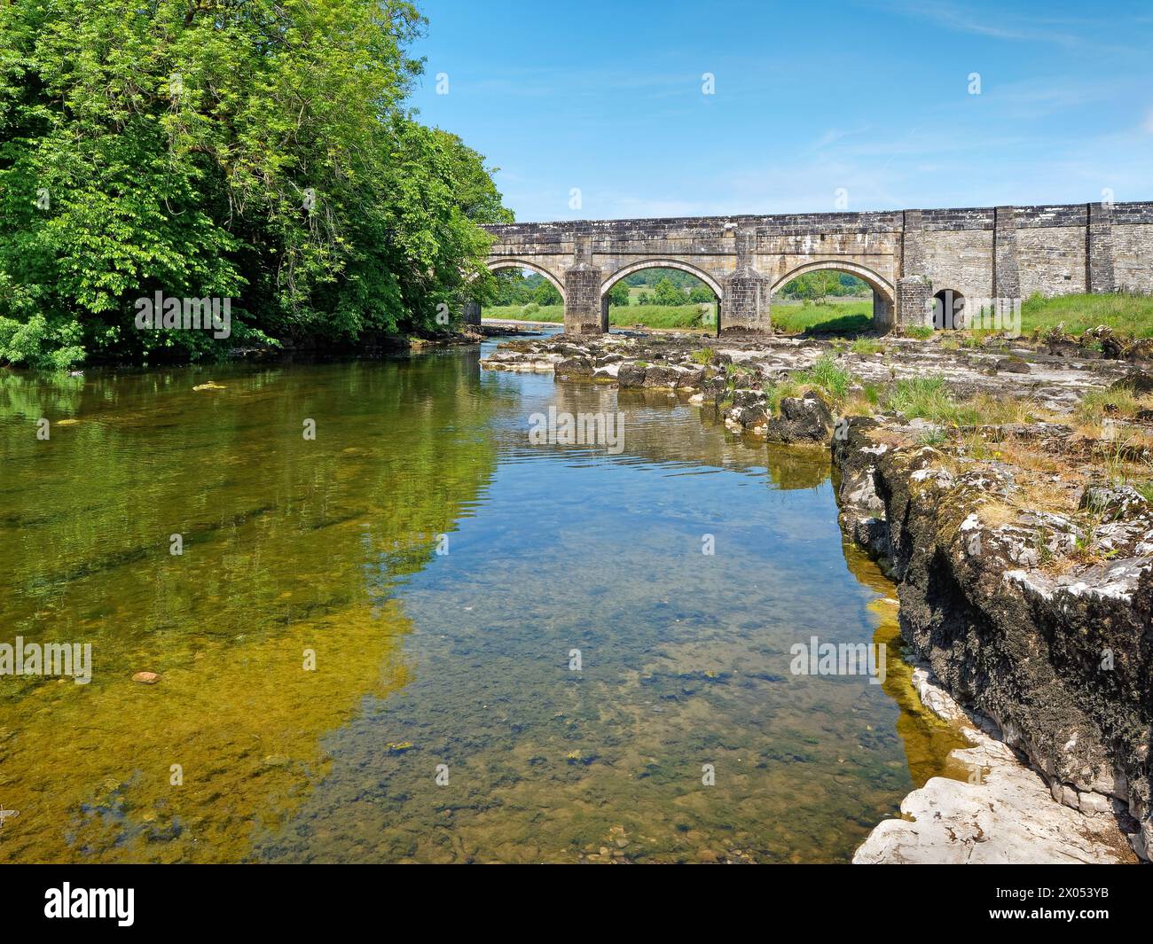 UK, North Yorkshire, Grassington, Linton Bridge and River Wharfe Stock ...