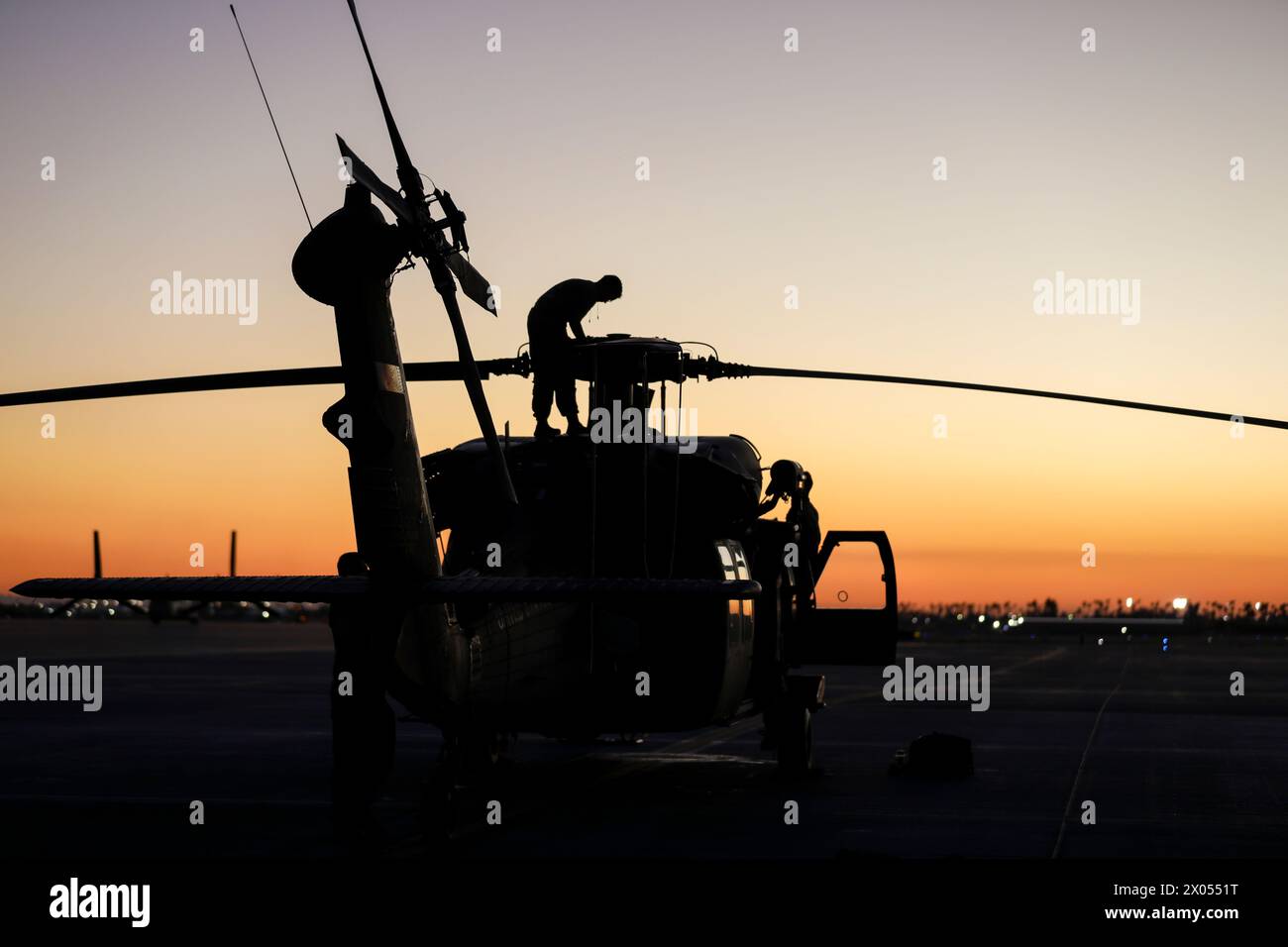 Alaska Army National Guard Spc. Hannah Kinder, UH-60L Black Hawk ...