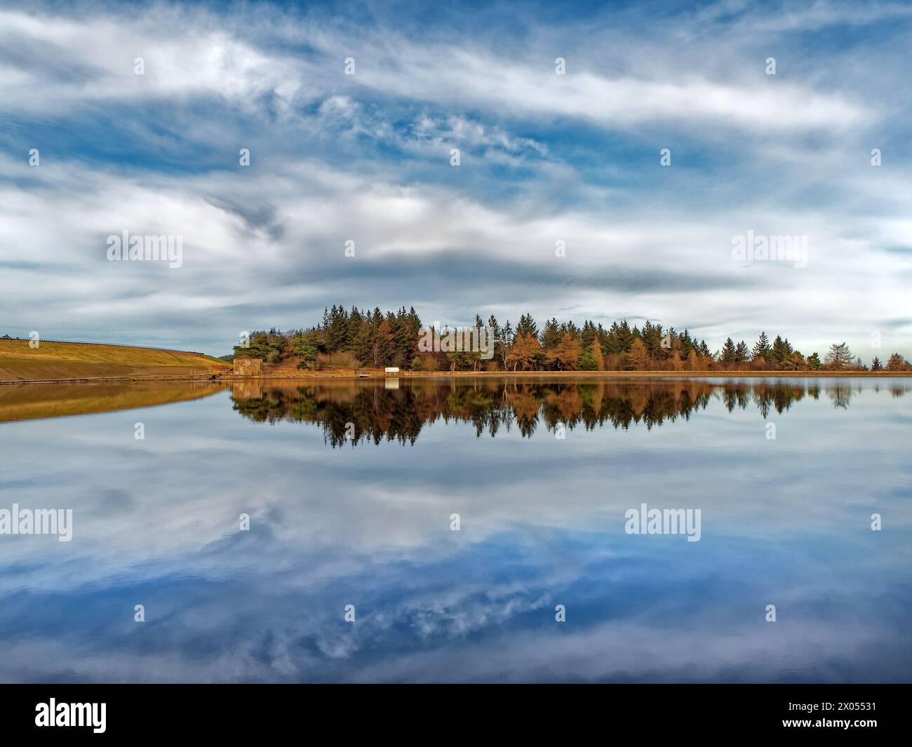 Redmires reservoir hi-res stock photography and images - Alamy