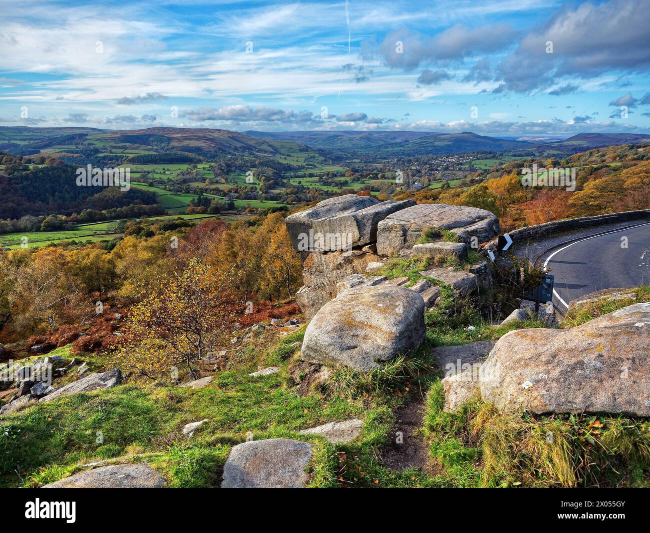 UK, Derbyshire, Peak District, View across Hope Valley from Surprise ...