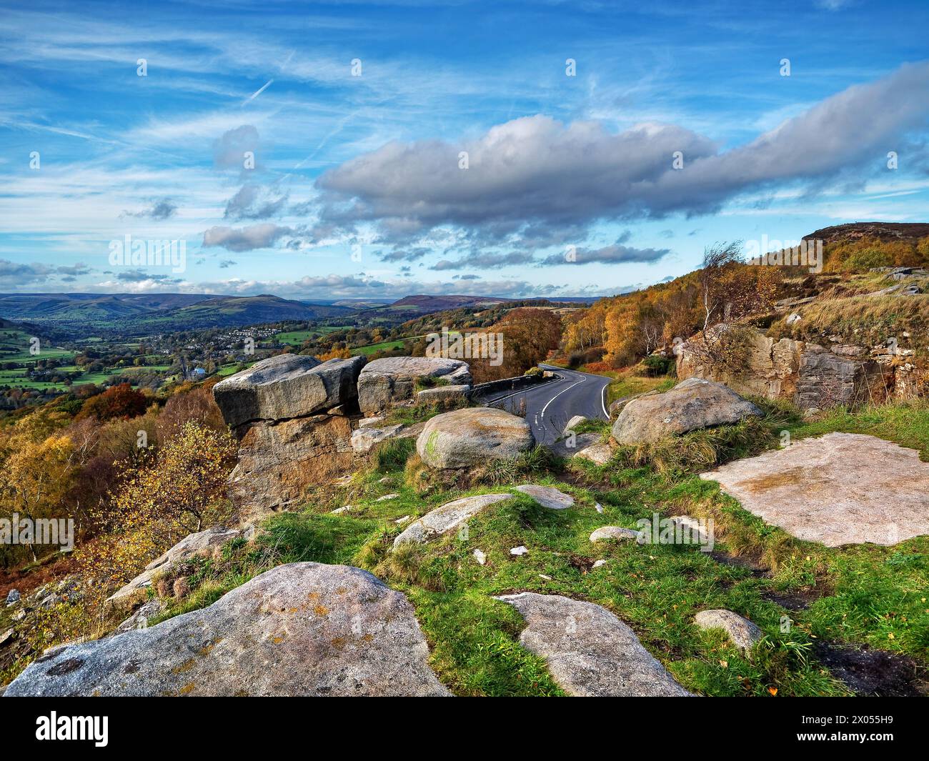 UK, Derbyshire, Peak District, View across Hope Valley from Surprise ...