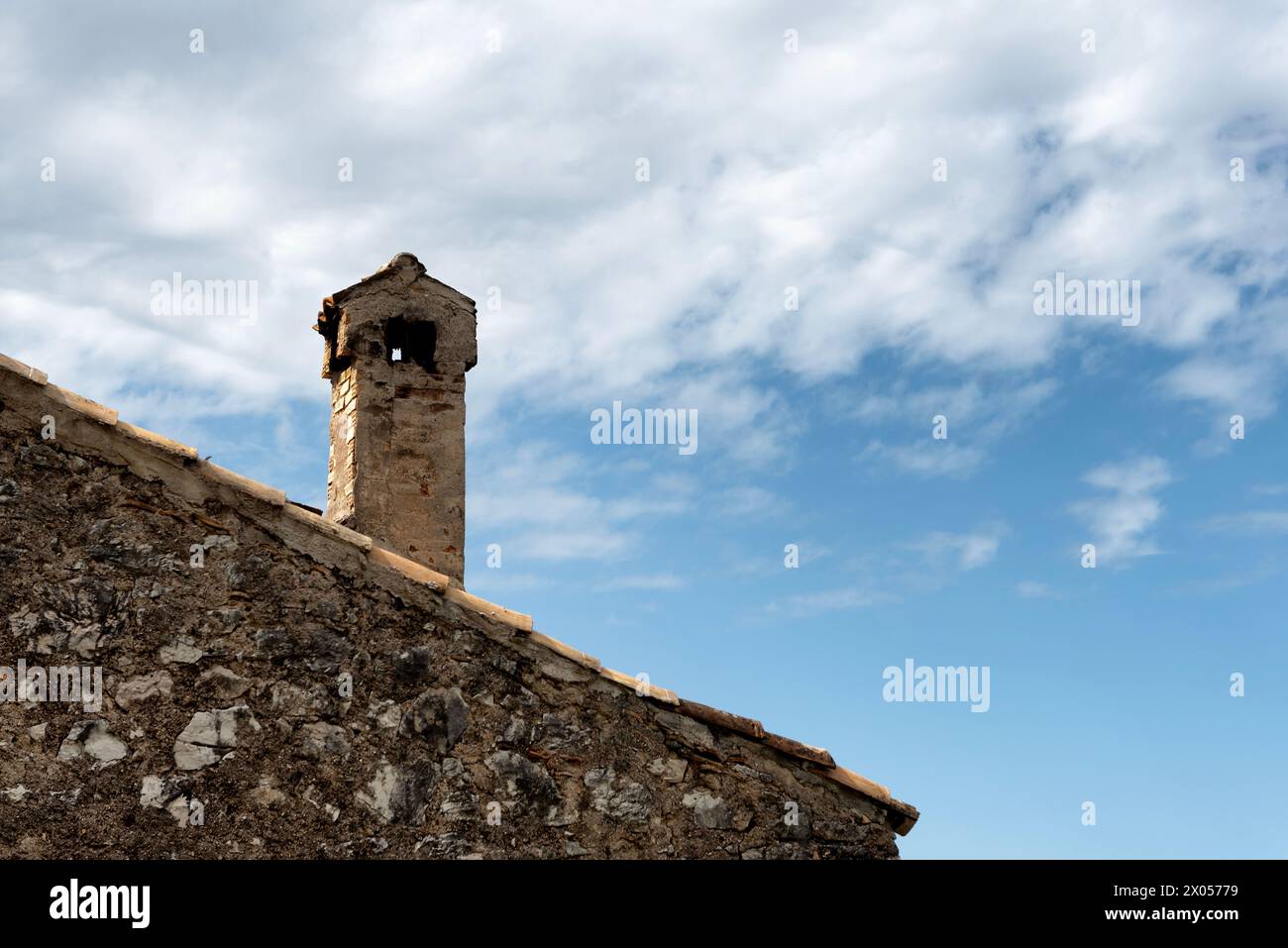 Cottage greece hi-res stock photography and images - Alamy
