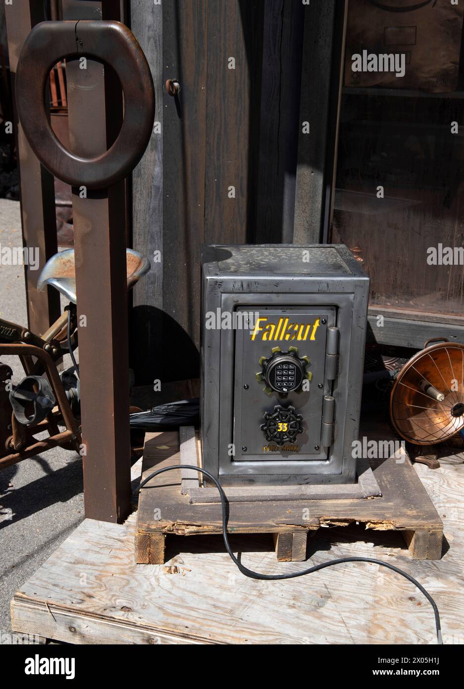 Austin, TX. Mar. 8, 2023. Fallout stars Walton Goggins and Aaron Moten ...