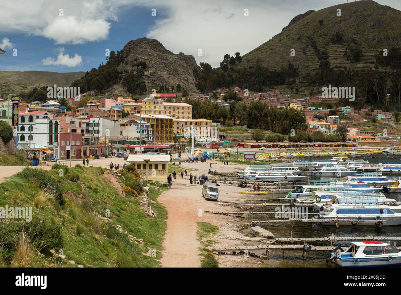 Titicaca backpacking hi-res stock photography and images - Alamy