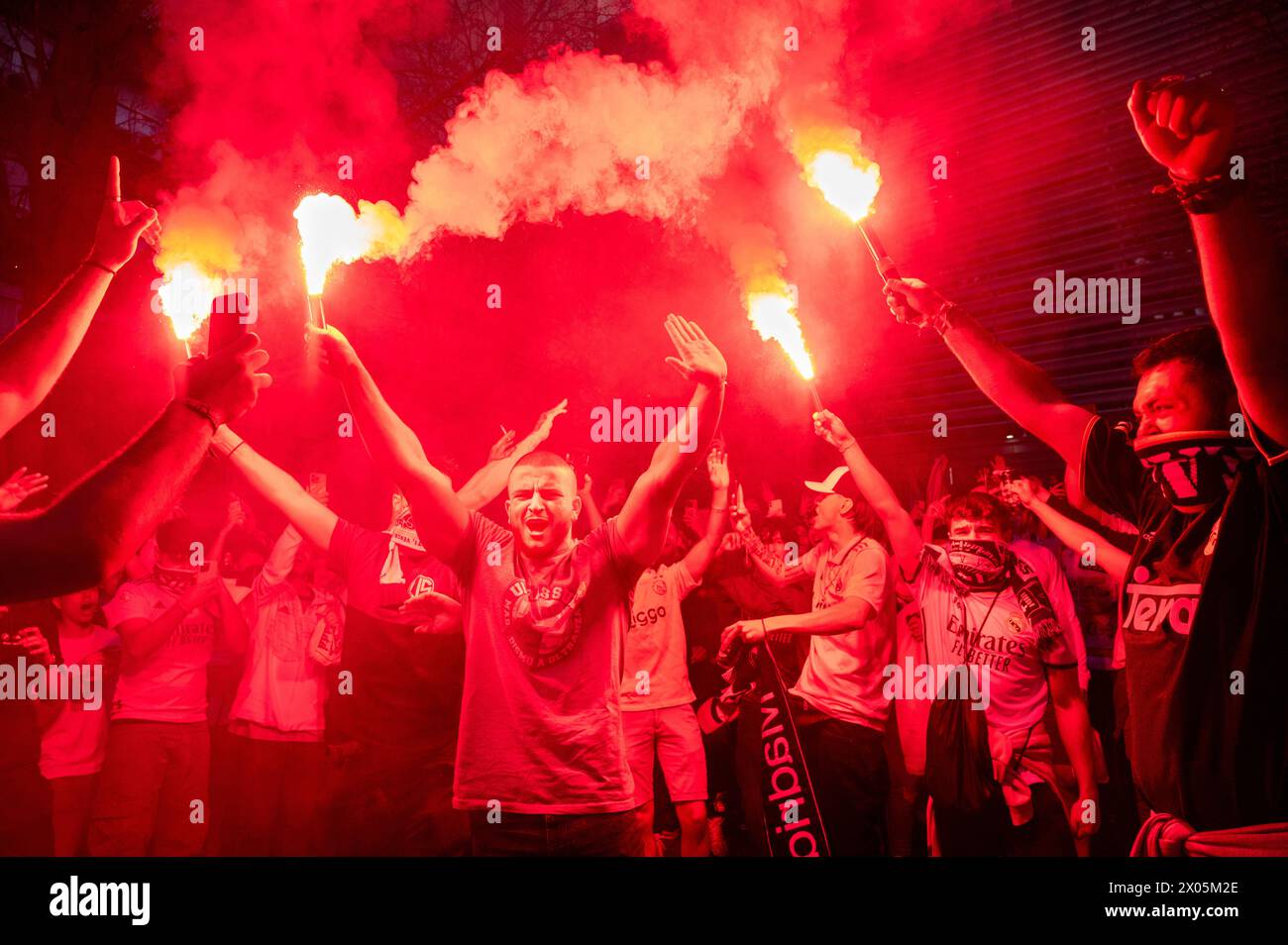 Red flares hi-res stock photography and images - Alamy