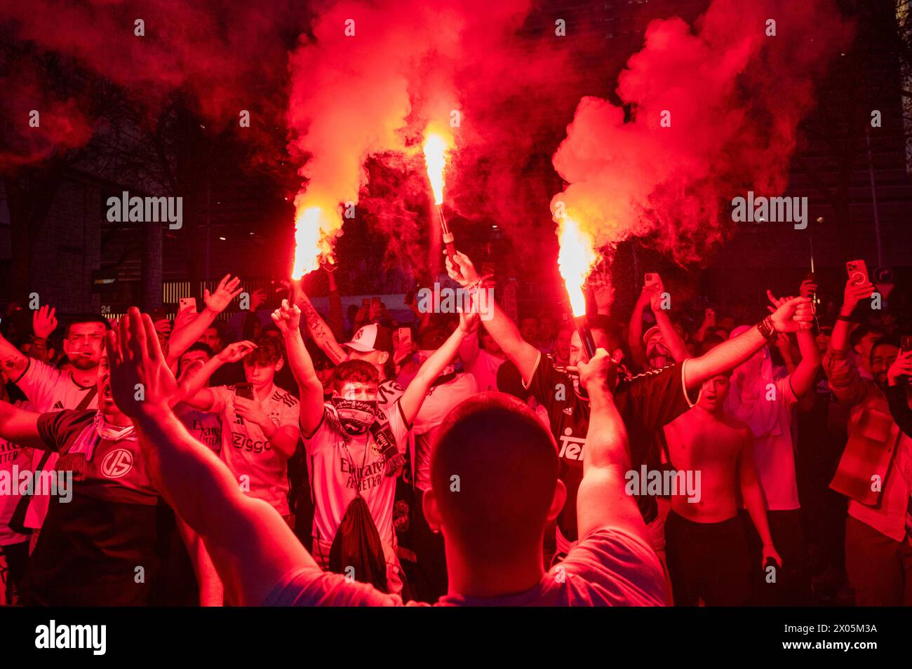 Red flares hi-res stock photography and images - Alamy
