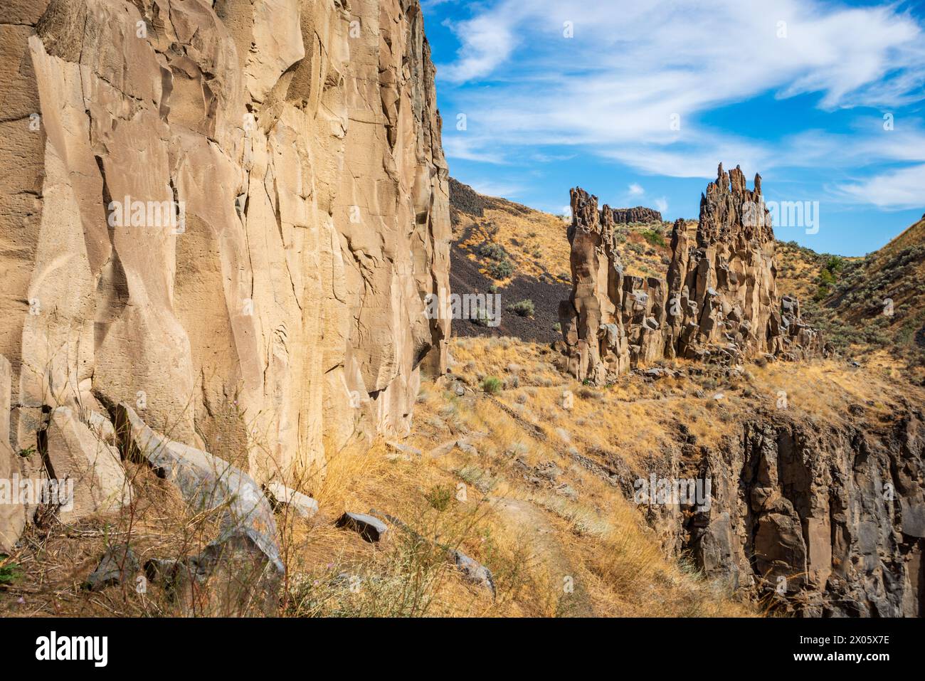 Jagged Rock Formations at Palouse Falls State Park, Washington State ...
