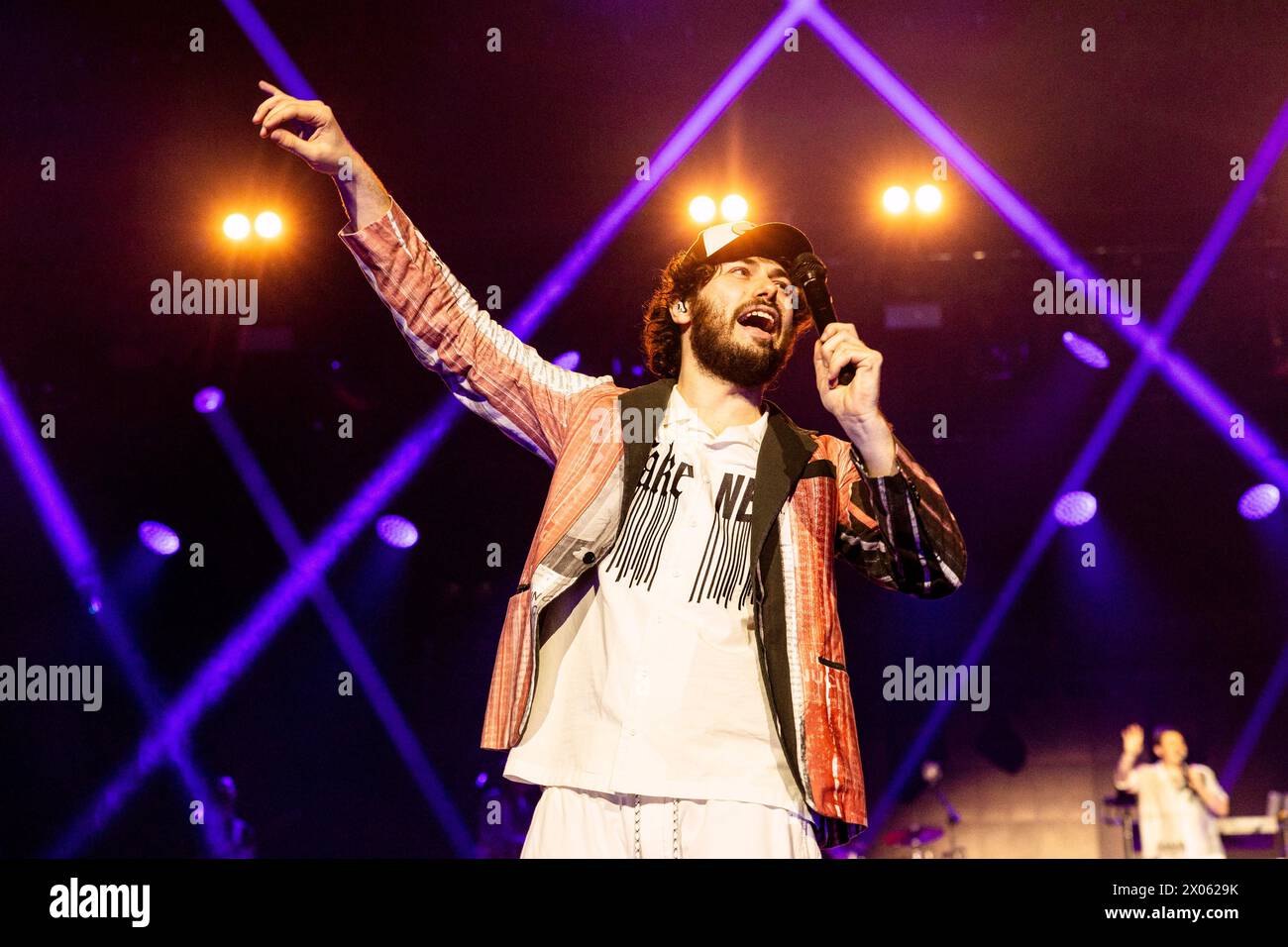 Pinguini tattici nucleari matteo locati hi-res stock photography and ...