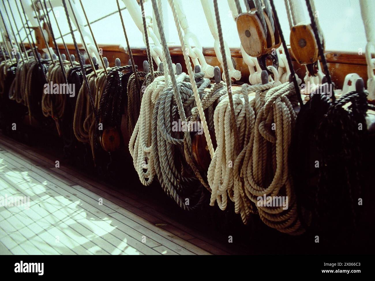 Running rigging hi-res stock photography and images - Alamy
