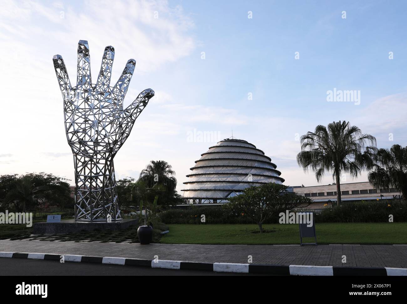 (240410) -- KIGALI, April 10, 2024 (Xinhua) -- This photo taken on ...