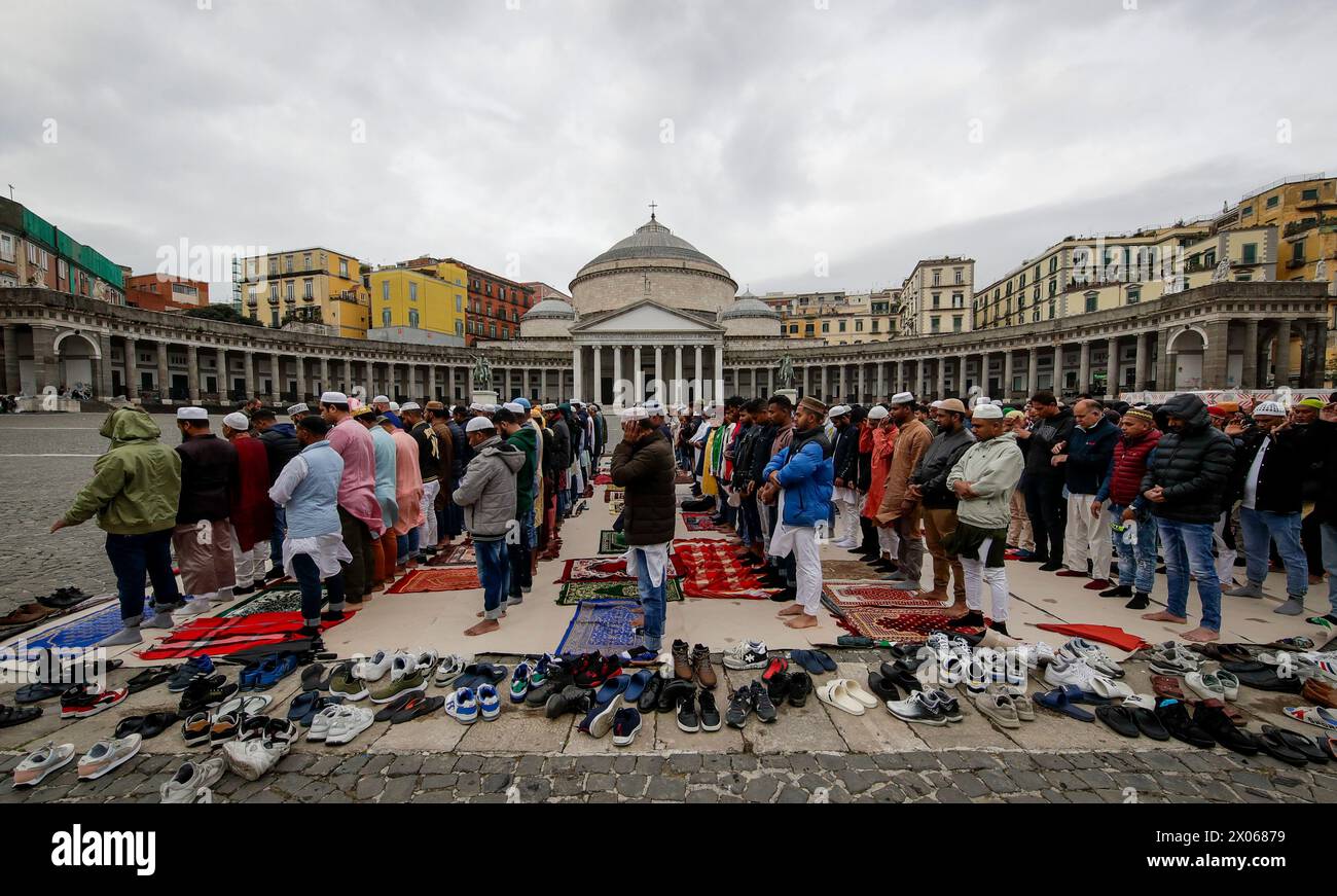 Naples, Italy. 10th Apr, 2024. Some Muslims at the end of Ramadan. On ...