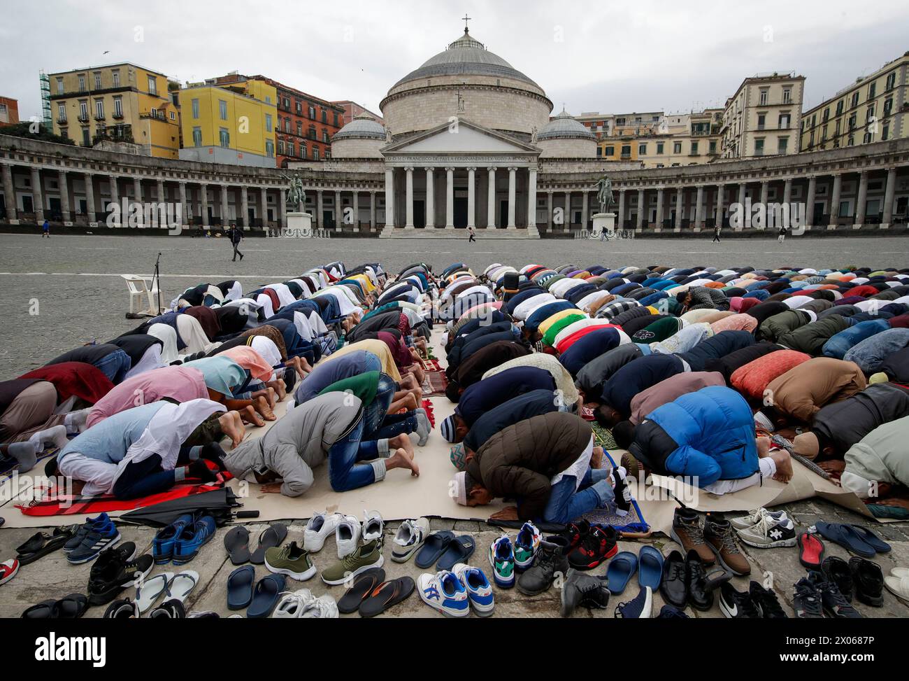 Naples, Italy. 10th Apr, 2024. Some Muslims at the end of Ramadan. On ...