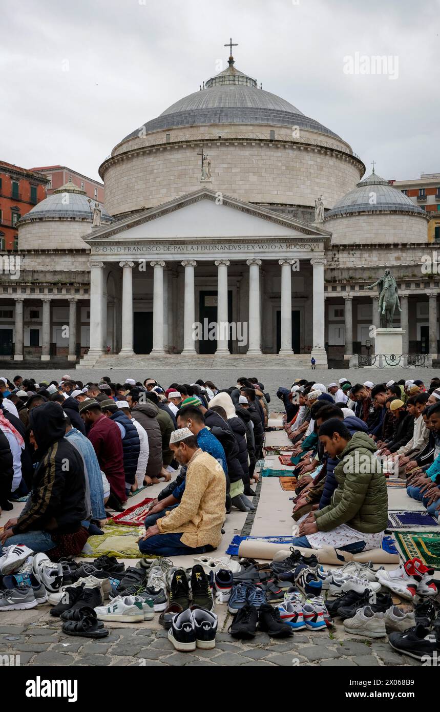 Naples, Italy. 10th Apr, 2024. Some Muslims at the end of Ramadan. On ...