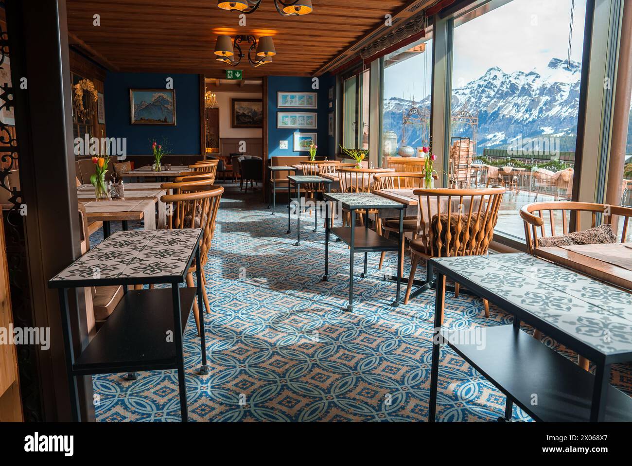 Elegant seating options hi-res stock photography and images - Alamy