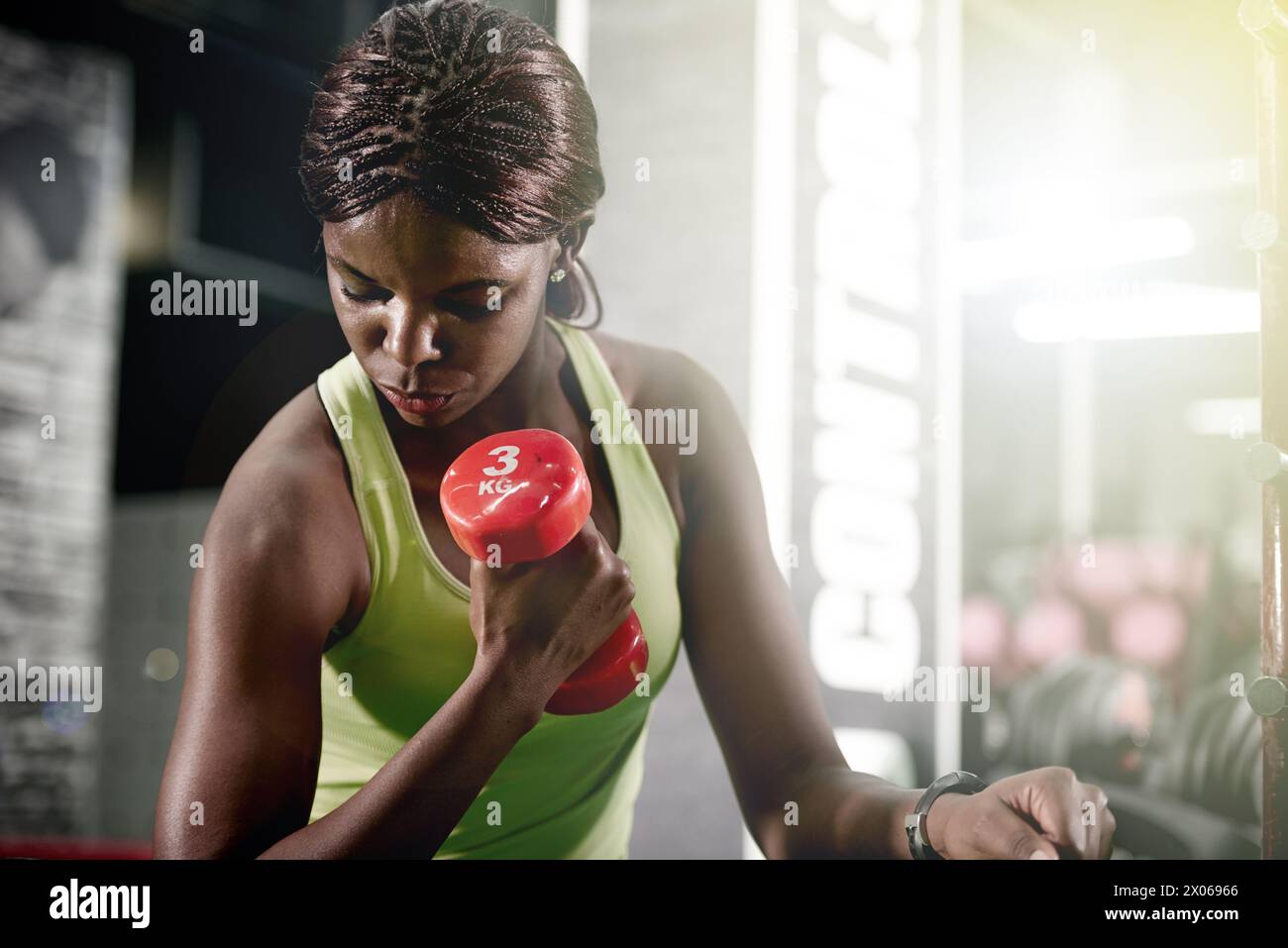 Black girl flex muscles hi-res stock photography and images - Alamy
