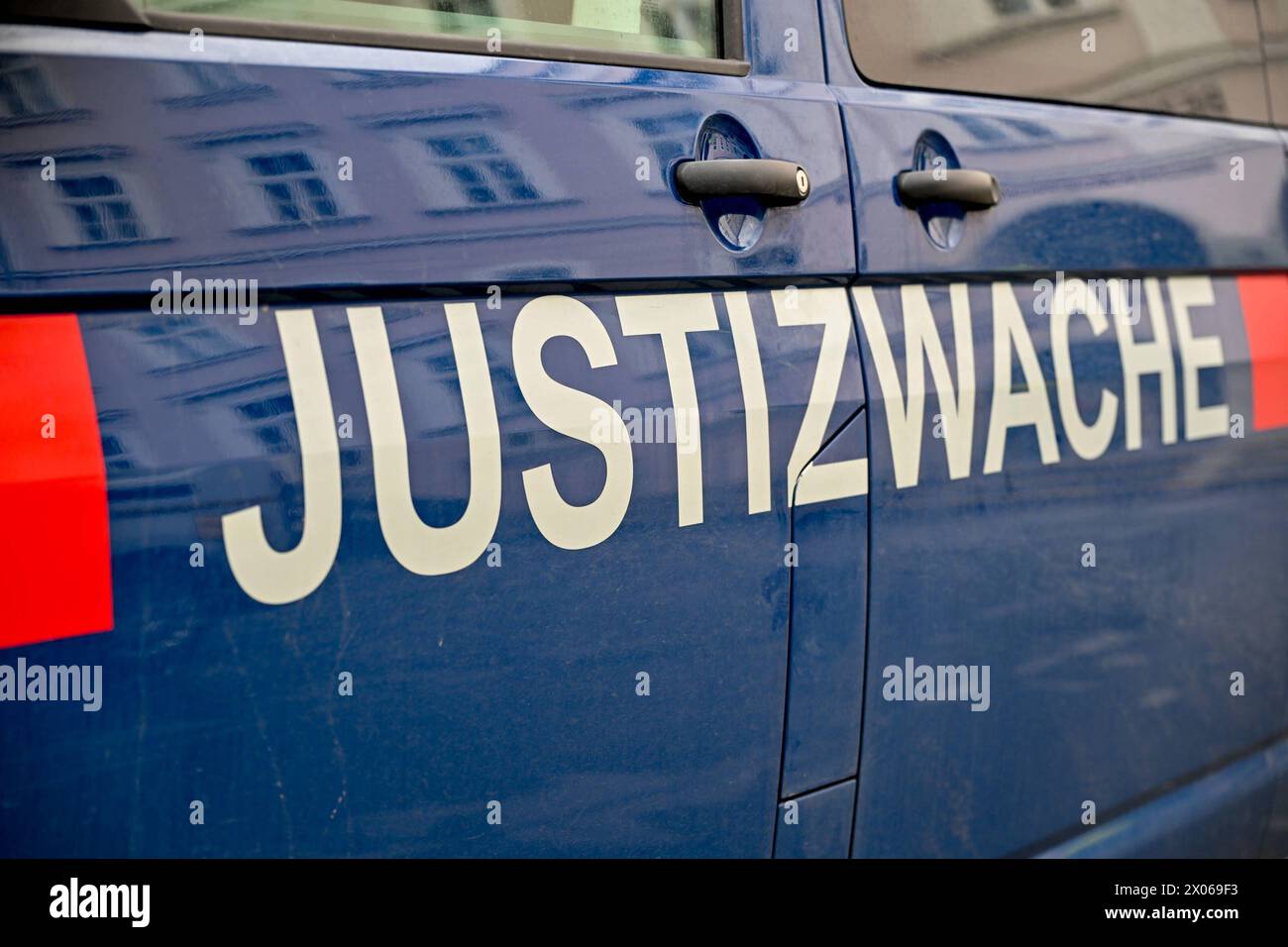 Justizwache 10.04.2024, Linz, AUT, Justizwache, im Bild Justizwache, Justiz, Fahrzeug ...