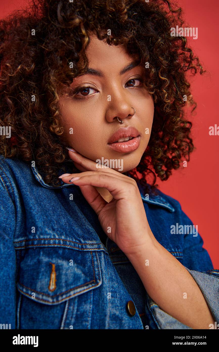 Beautiful woman in denim jeans hi-res stock photography and images - Alamy