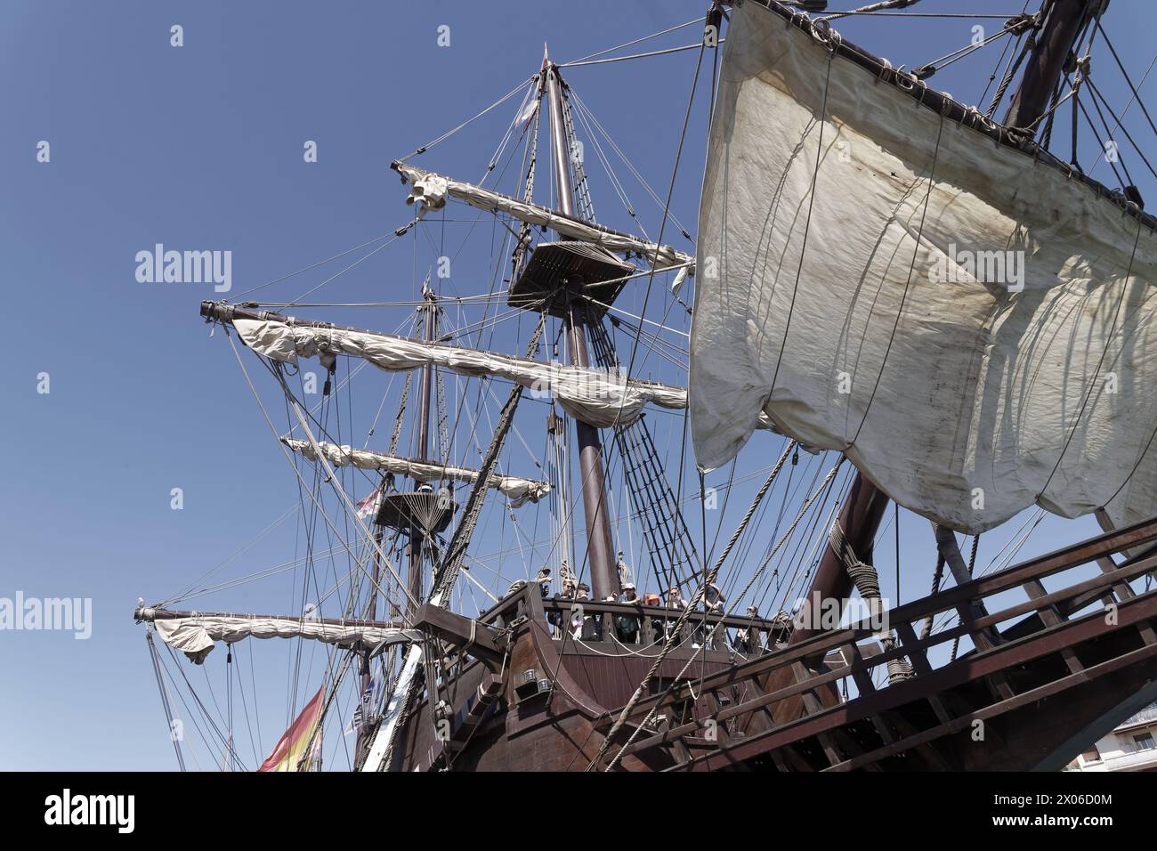 Lateen sail 16th century hi-res stock photography and images - Alamy