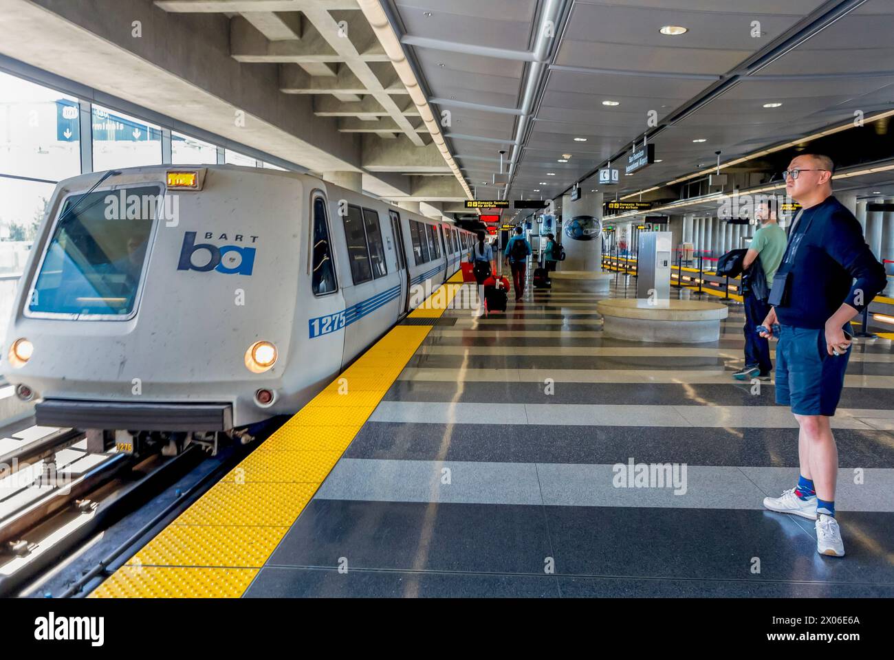 Inside view underground urban metro hi-res stock photography and images ...