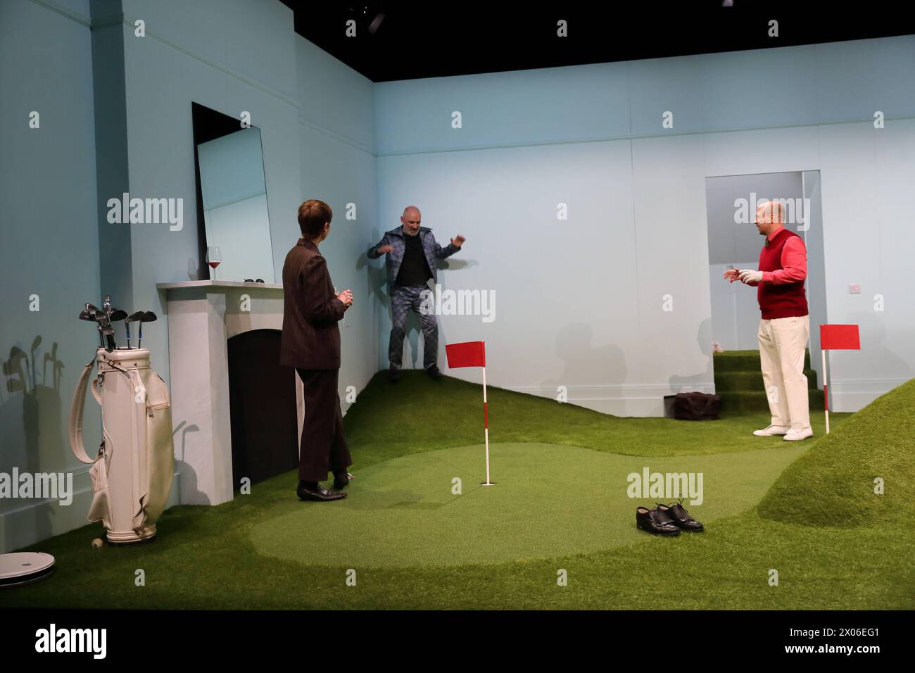 Veronika Bachfischer als Ruth, Robert Beyer als Jay und David Ruland ...