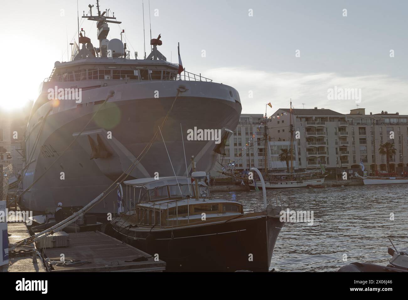Sete, France.16th April, 2022.The tugboat “La Seine”, a multi-purpose ...