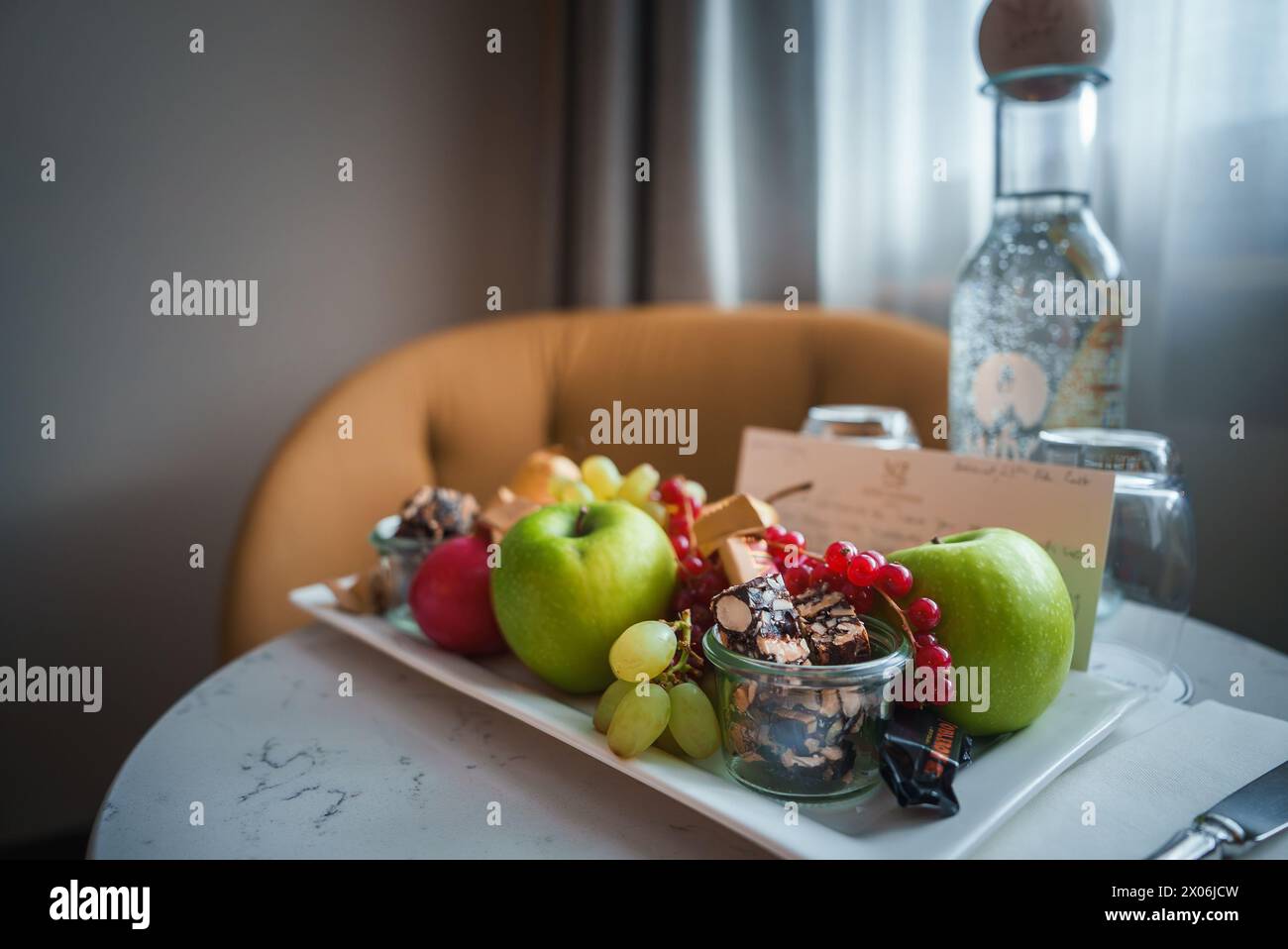 Hotel room welcome tray hi-res stock photography and images - Alamy