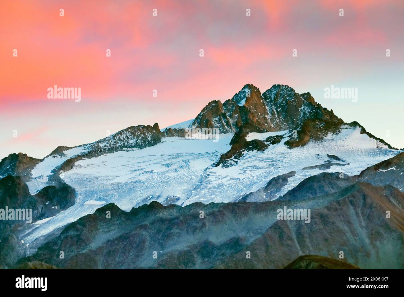Aiguilles de tour hi-res stock photography and images - Alamy