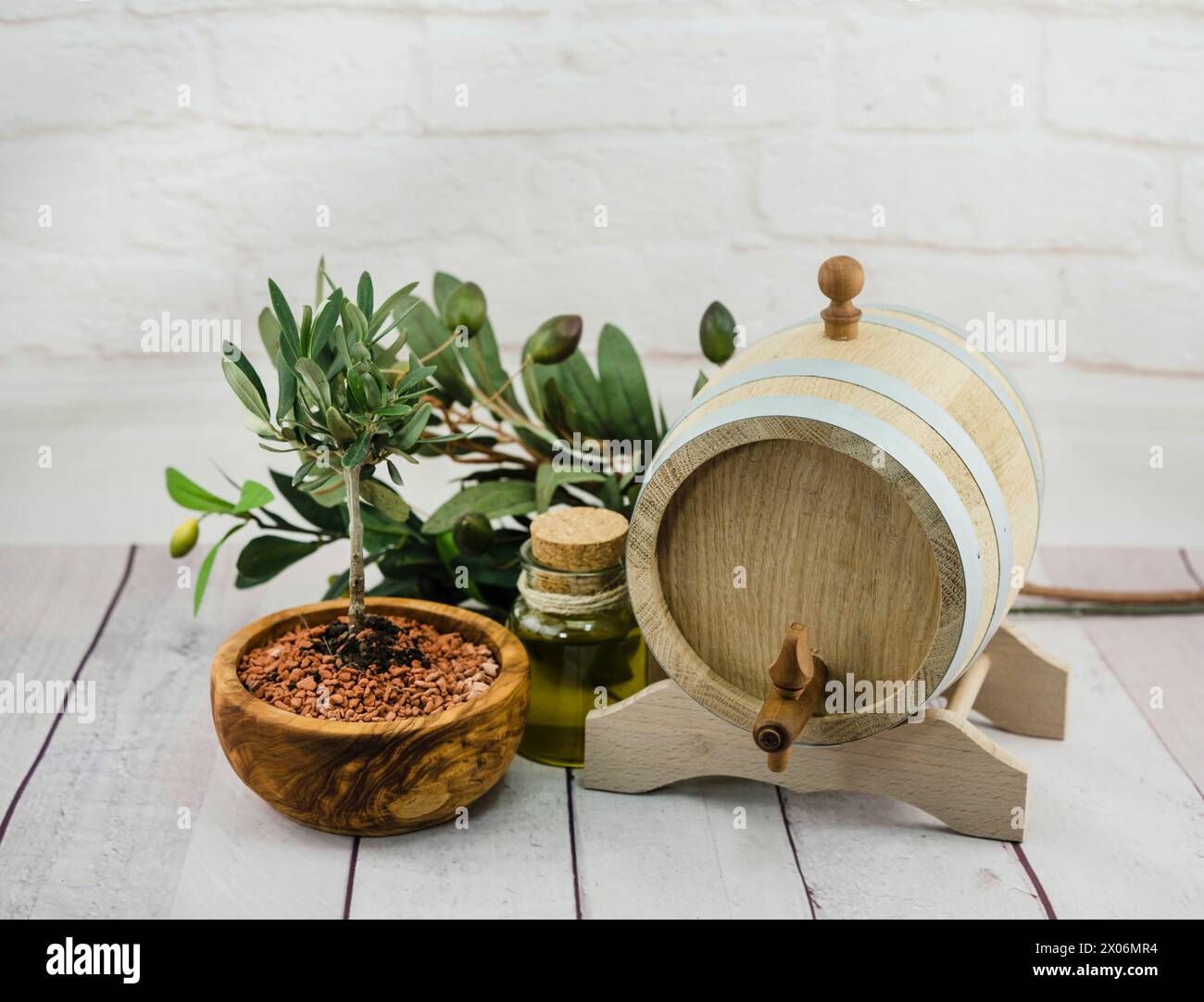 Barrel flowerpots hi-res stock photography and images - Alamy