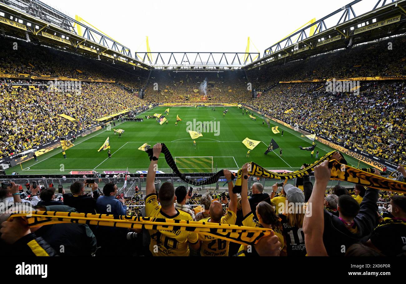 Choreo borussia park hi-res stock photography and images - Alamy