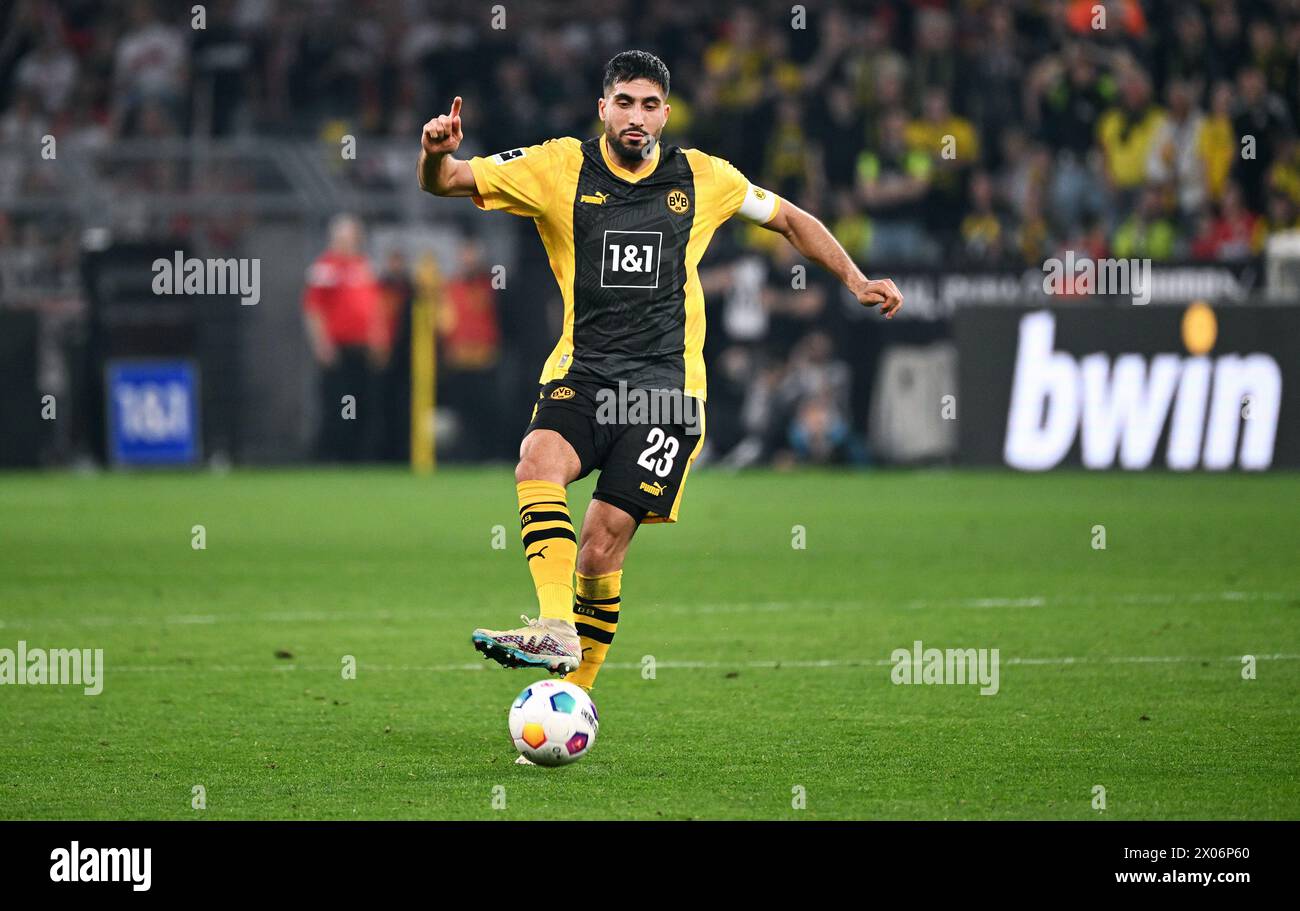 Bundesliga, Signal Iduna Park Dortmund: Borussia Dortmund vs VfB ...