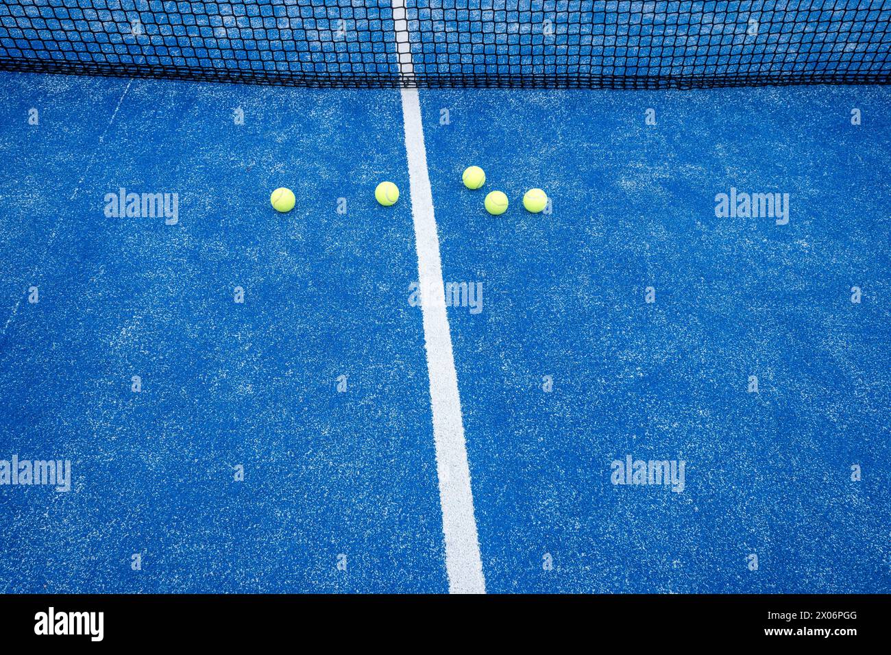 Full of tennis balls hi-res stock photography and images - Alamy