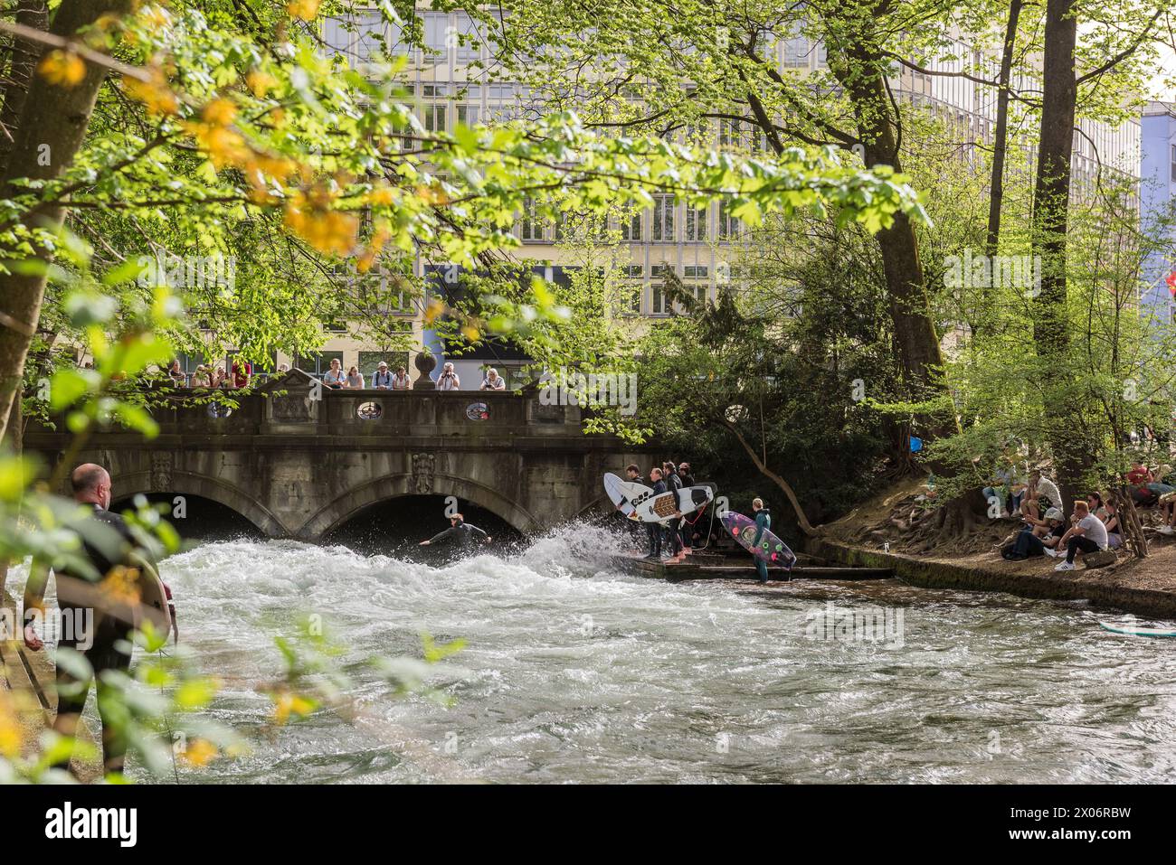 Surfing eisbach hi-res stock photography and images - Alamy