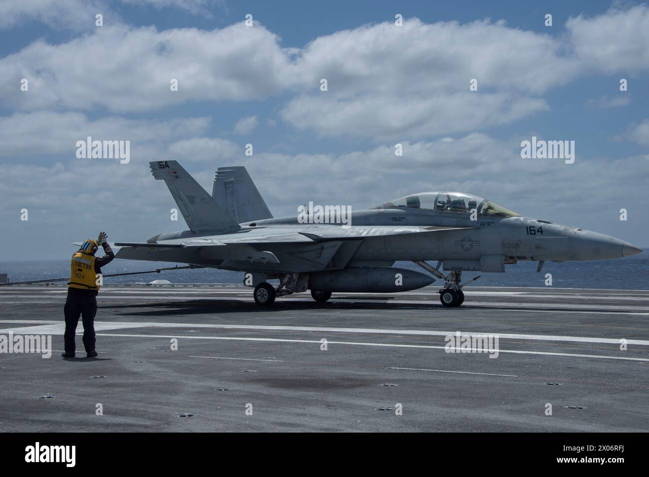 240407-N-IJ966-1346 PACIFIC OCEAN (April 7, 2024) An F/A-18E Super ...