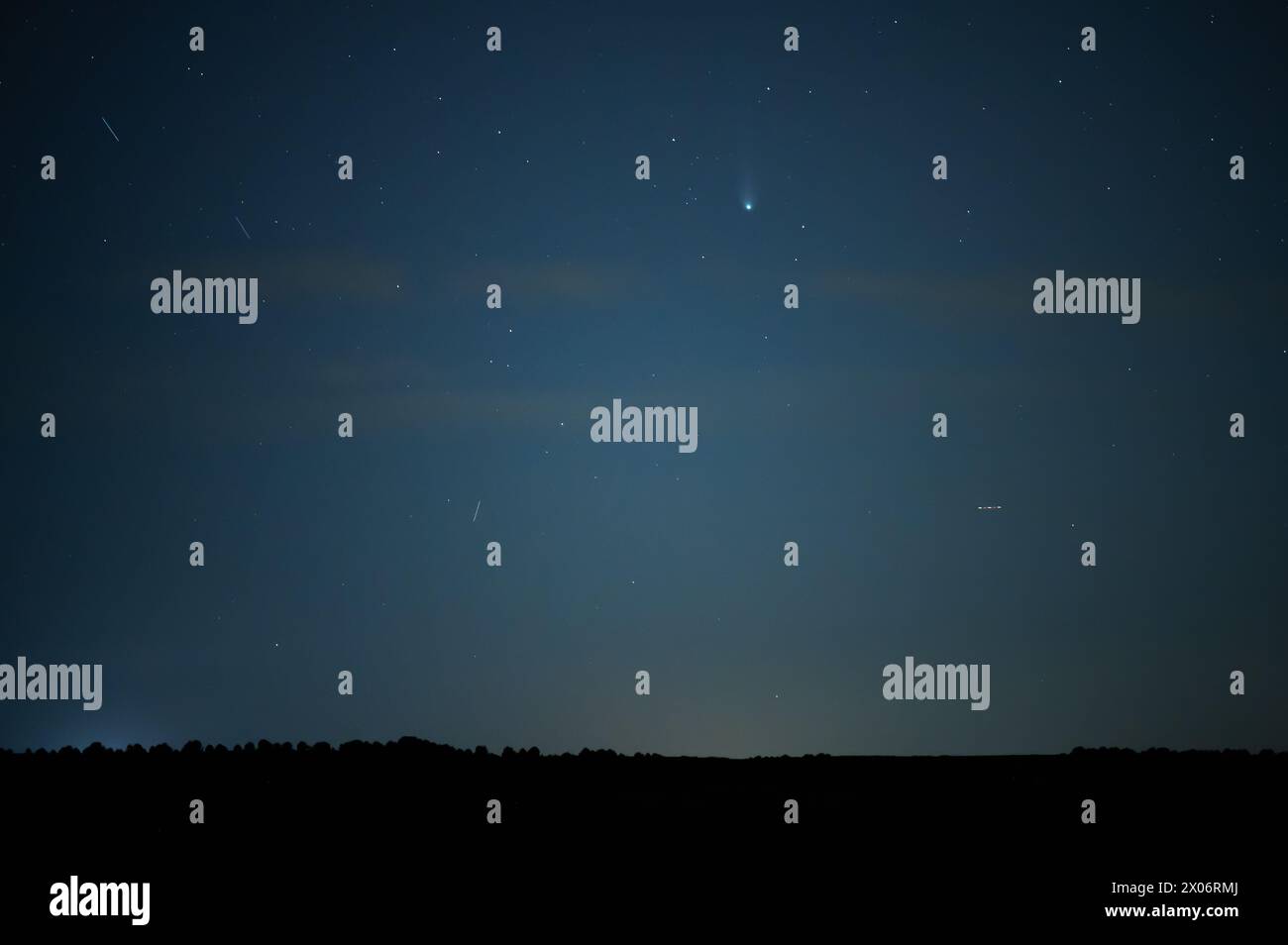 News satellites hi-res stock photography and images - Alamy