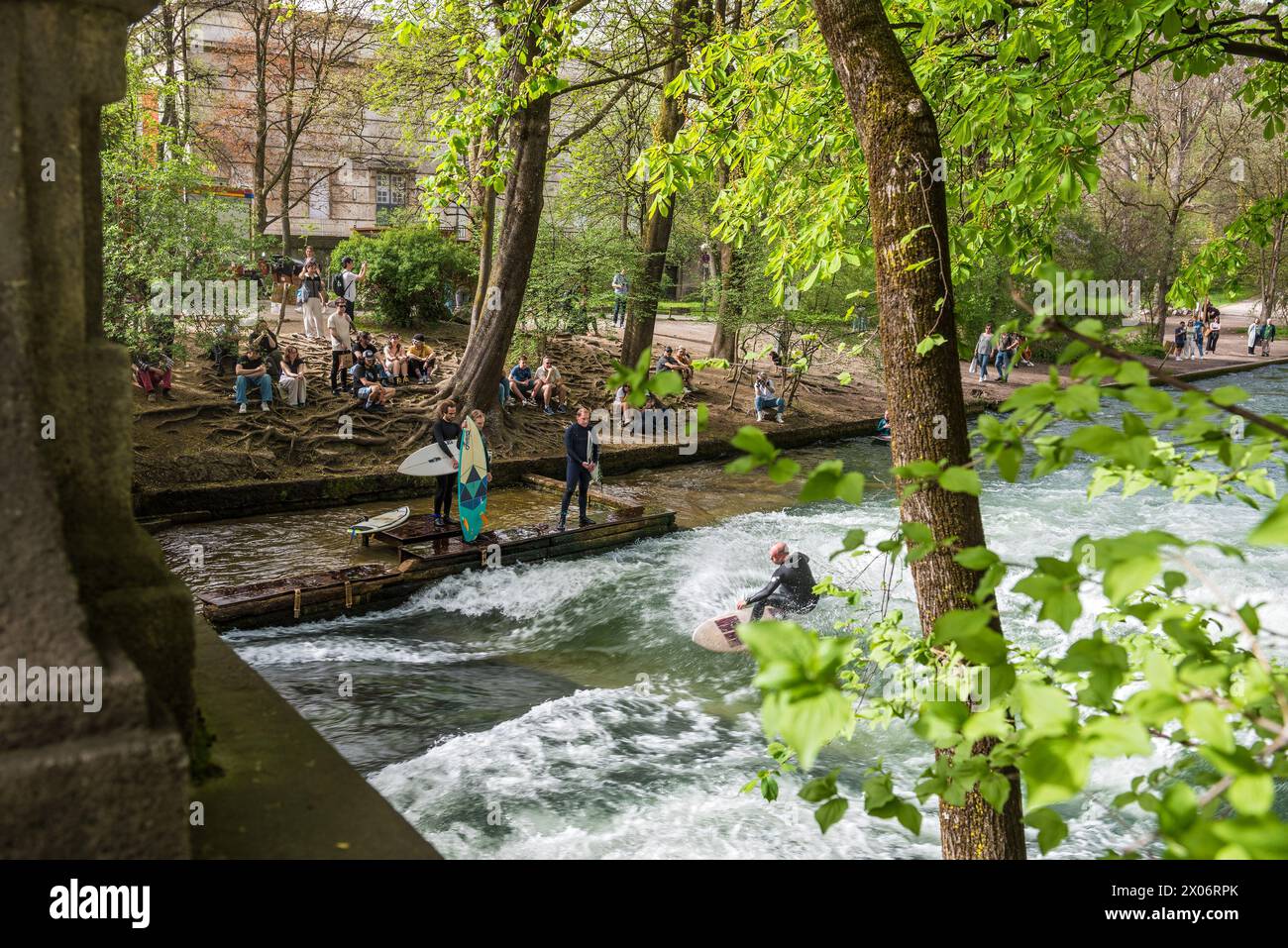 Eisbach surfer hi-res stock photography and images - Alamy
