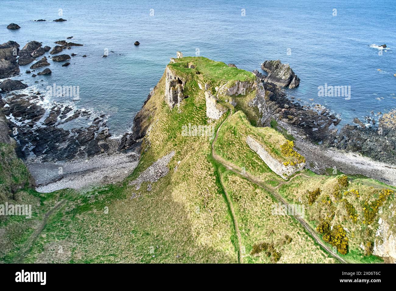 Cullen castle hi-res stock photography and images - Alamy